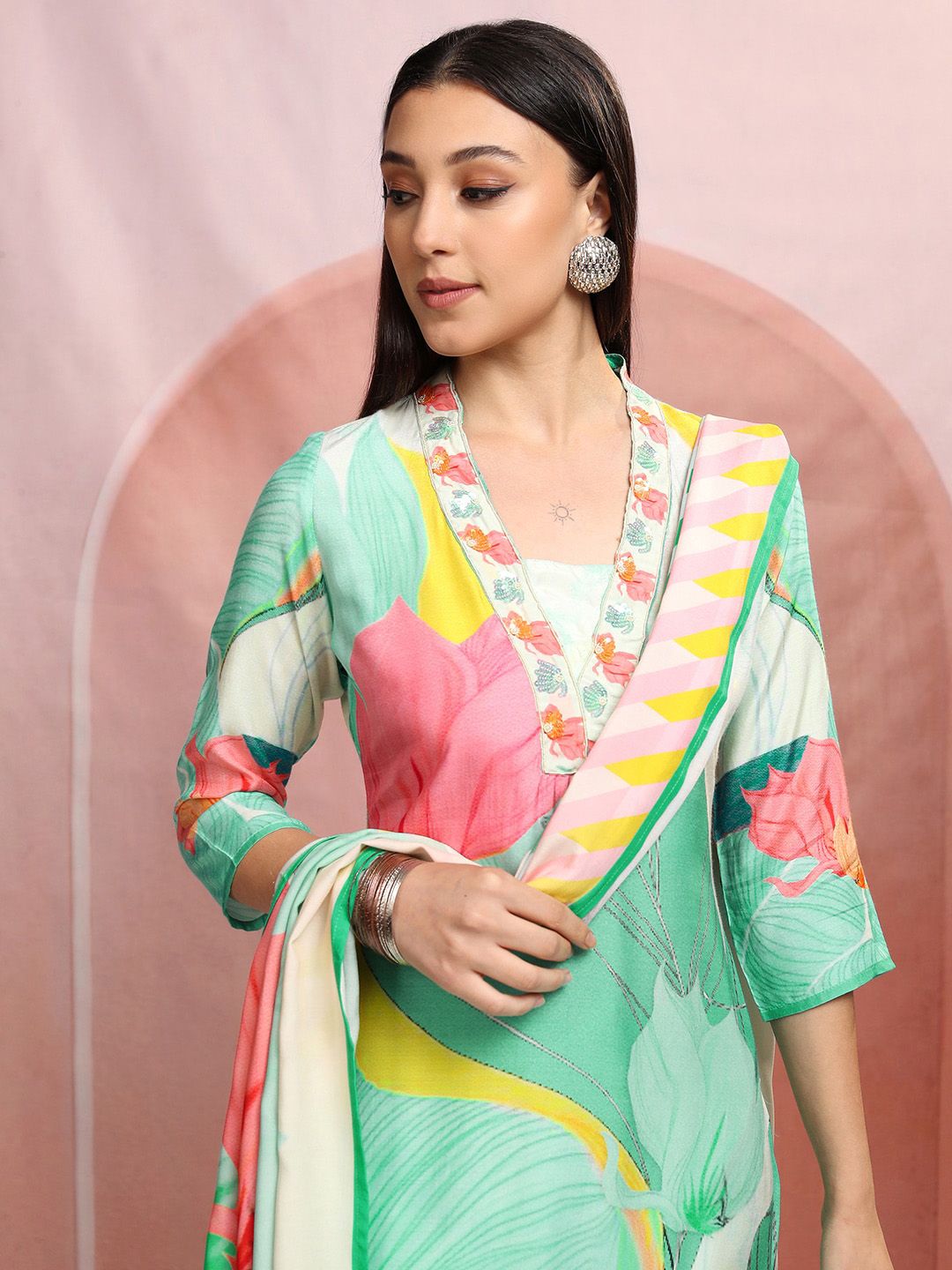 Vishudh Green Floral Printed V-Neck Straight Kurta With Trousers & Dup ...